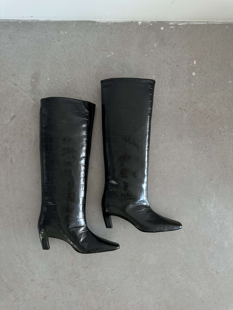 BECCA BOOTS | Trendy Confession