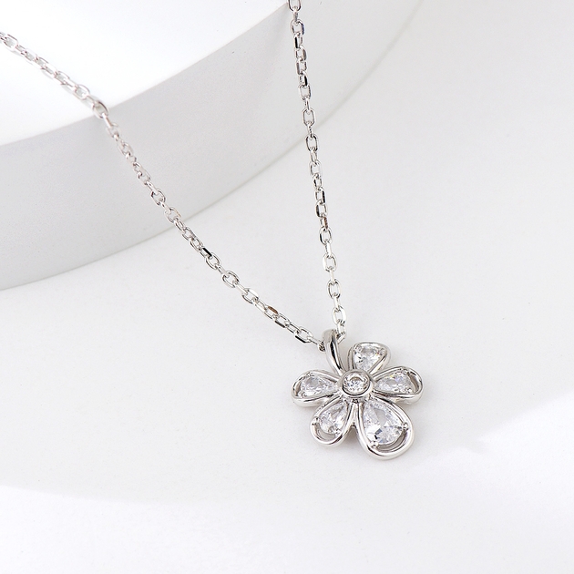 Сребърно колие Артистично Цвете | колекция Delicate Silver | Бижута Invoke